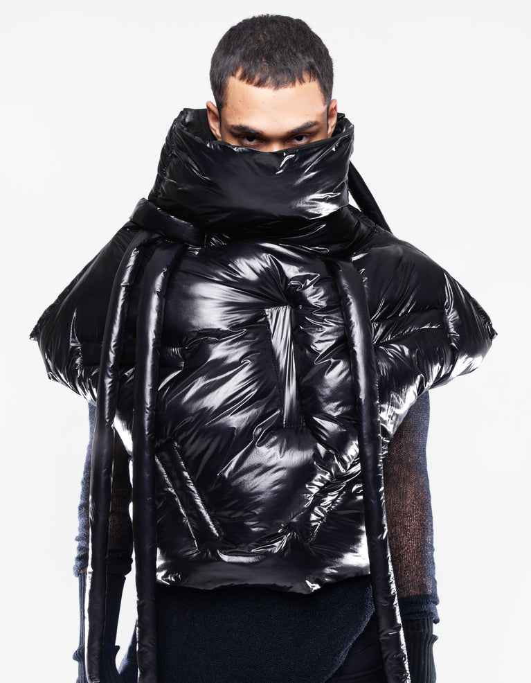 DEMOBAZA – Futuristic Clothing, Dystopian Fashion & Avant-Garde Design